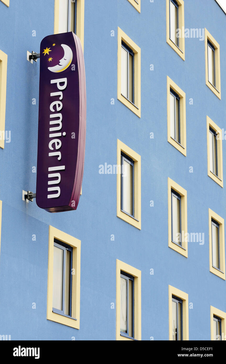 Logo esterno al premier inn immagini e fotografie stock ad alta ...