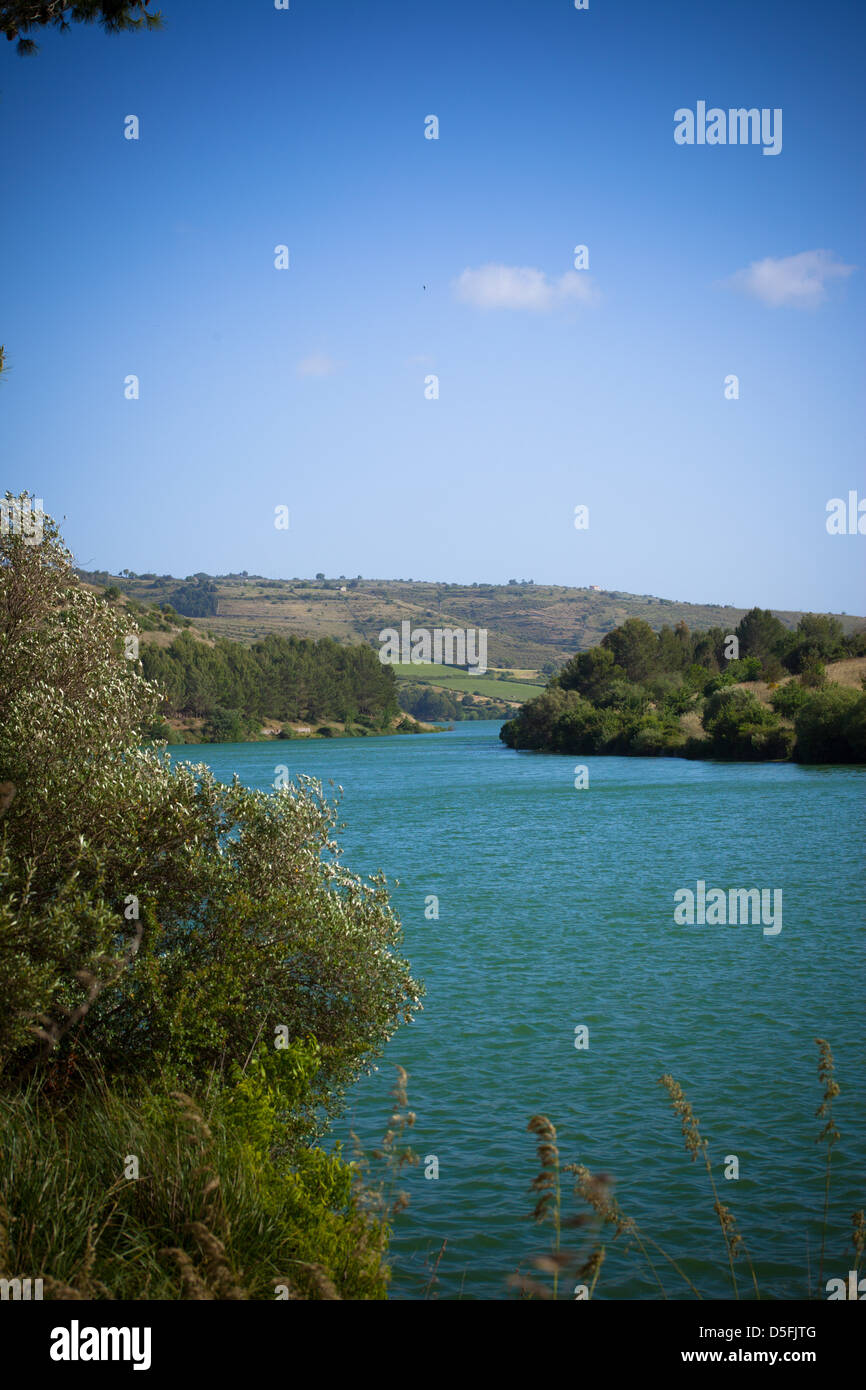 Lago e prato immagini e fotografie stock ad alta risoluzione - Alamy