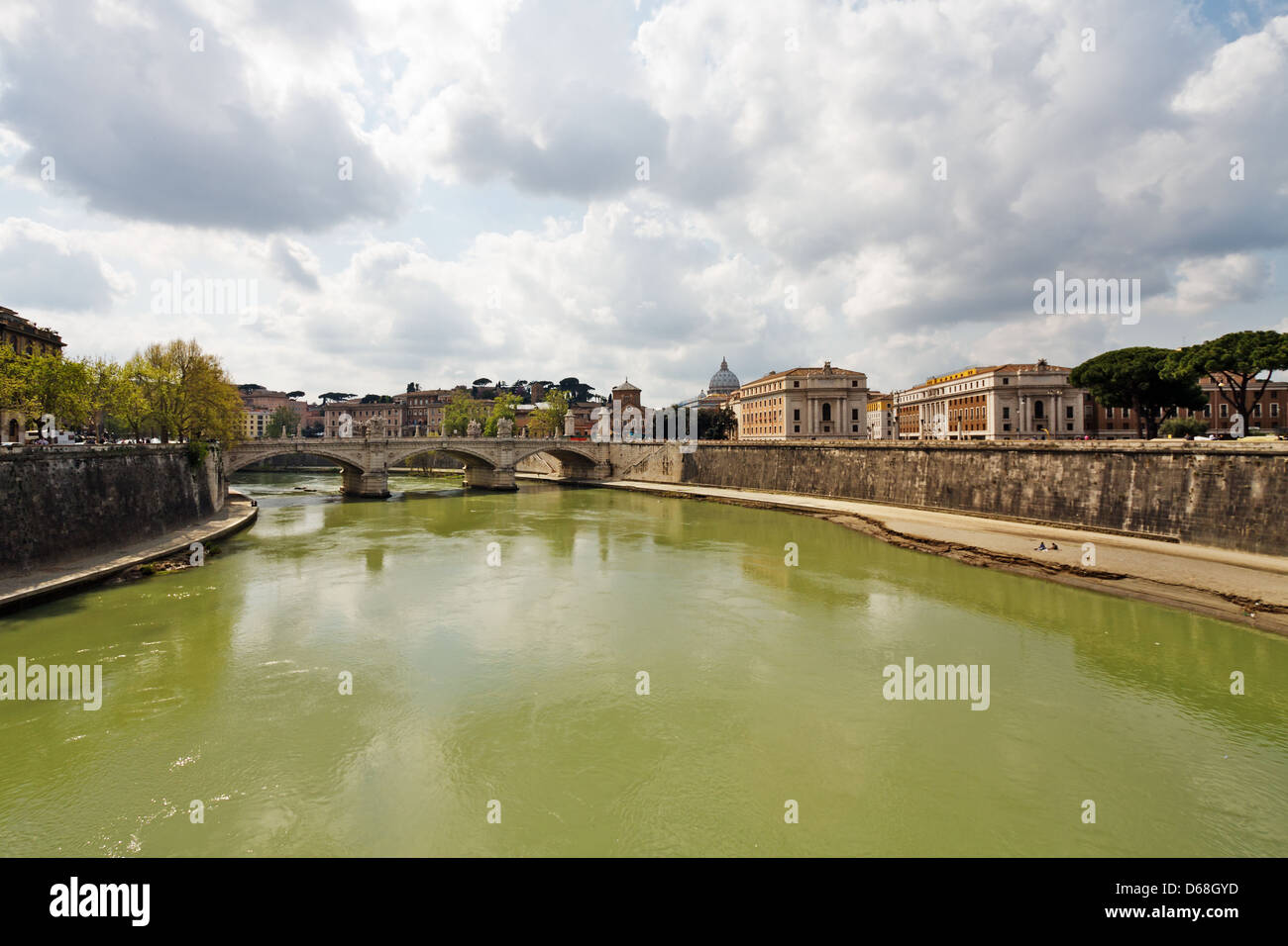 Tevere a roma immagini e fotografie stock ad alta risoluzione - Alamy