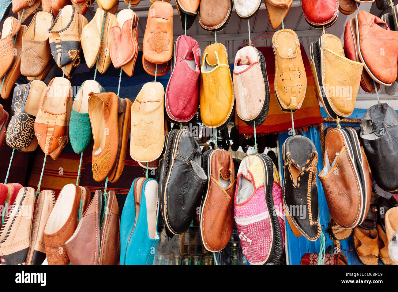 Scarpe arabe tradizionali immagini e fotografie stock ad alta ...