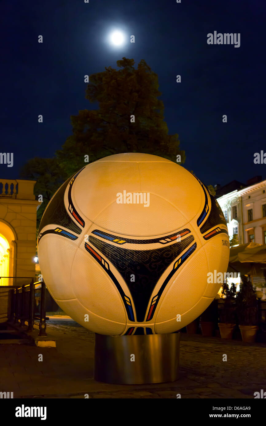 Pallone da tango adidas immagini e fotografie stock ad alta risoluzione ...