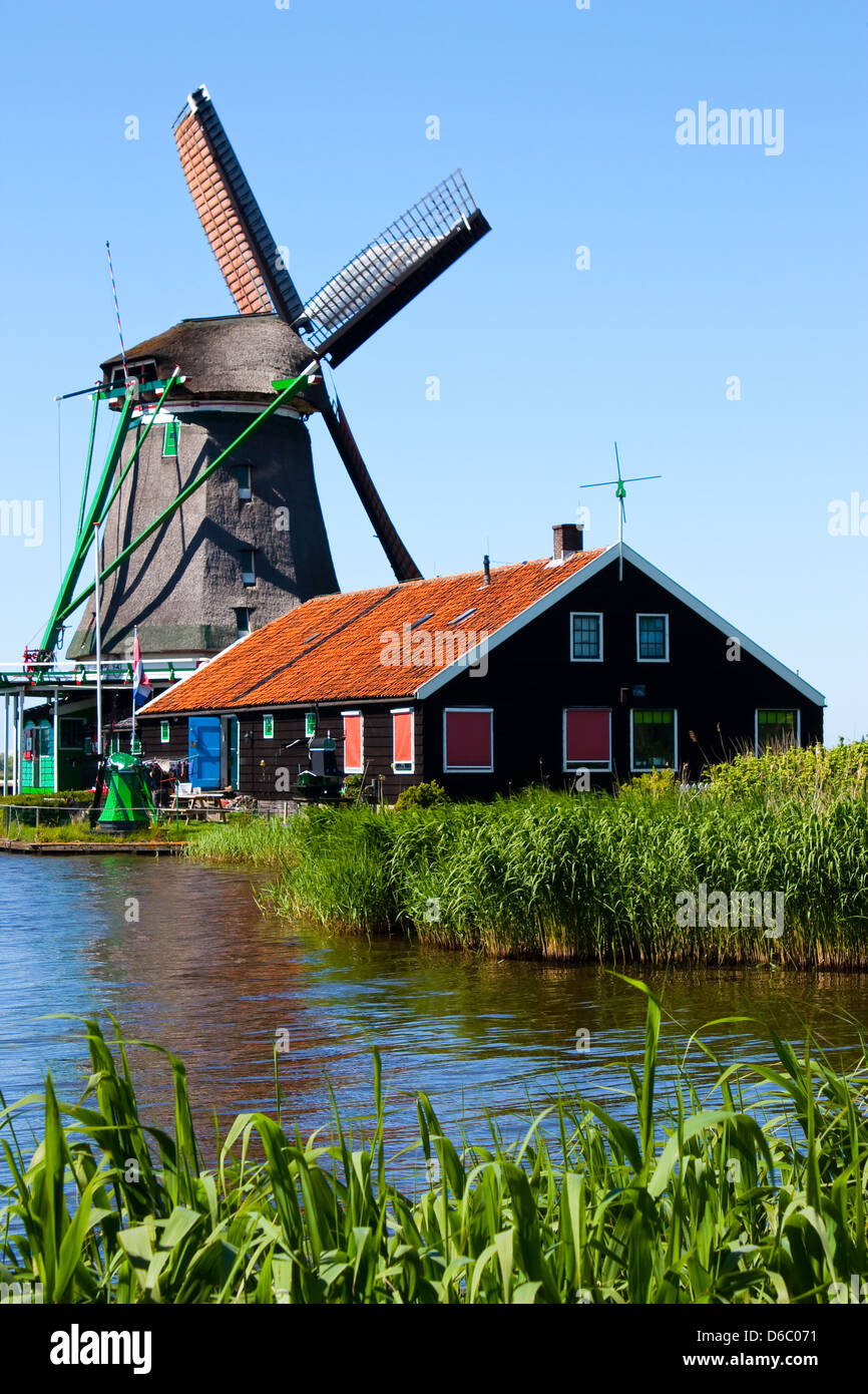 Mulini in olanda immagini e fotografie stock ad alta risoluzione - Alamy