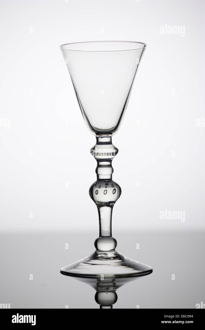 Bicchieri da bere del xvii e xviii secolo immagini e fotografie stock ...