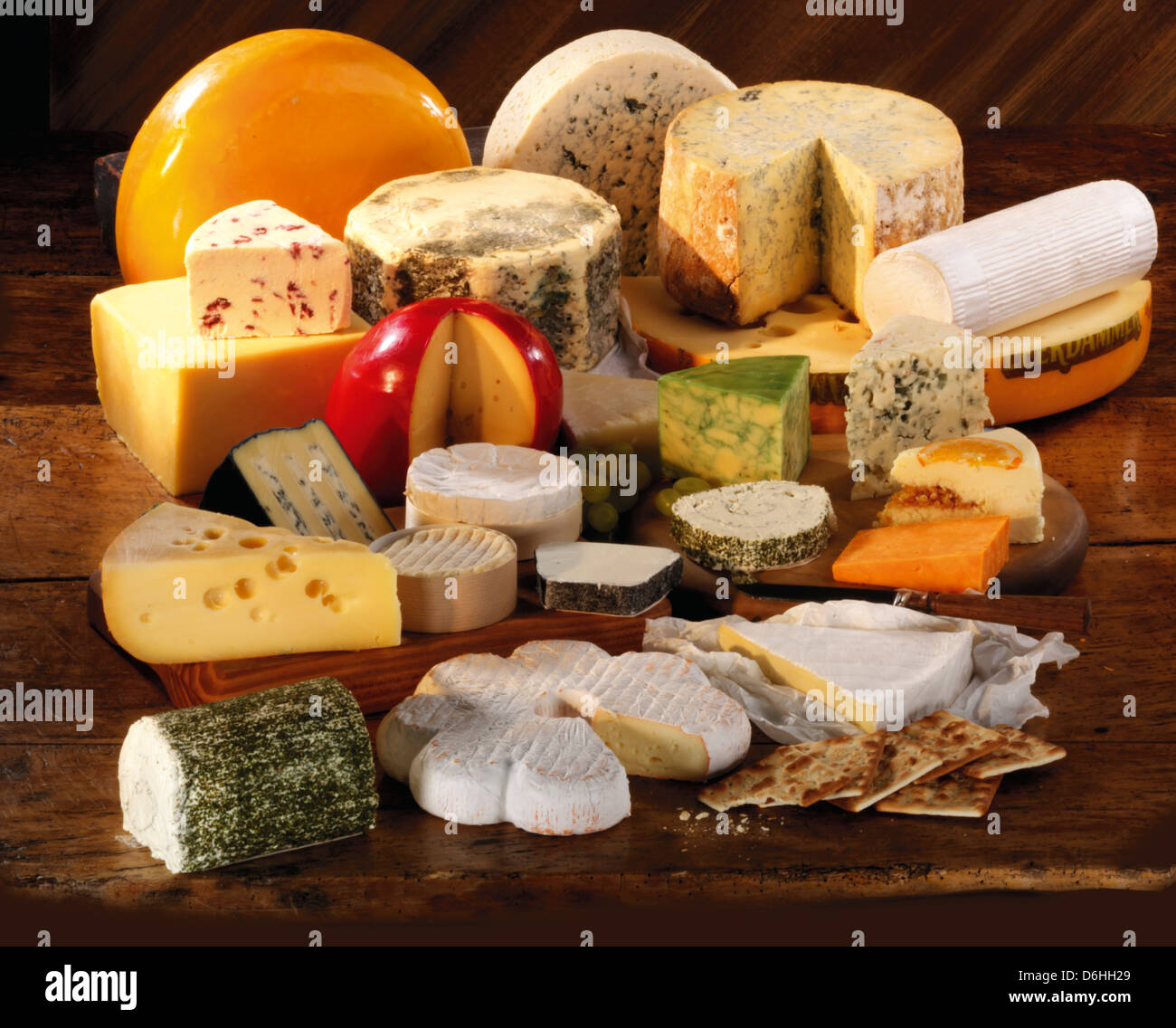 Formaggio jarlsberg immagini e fotografie stock ad alta risoluzione - Alamy