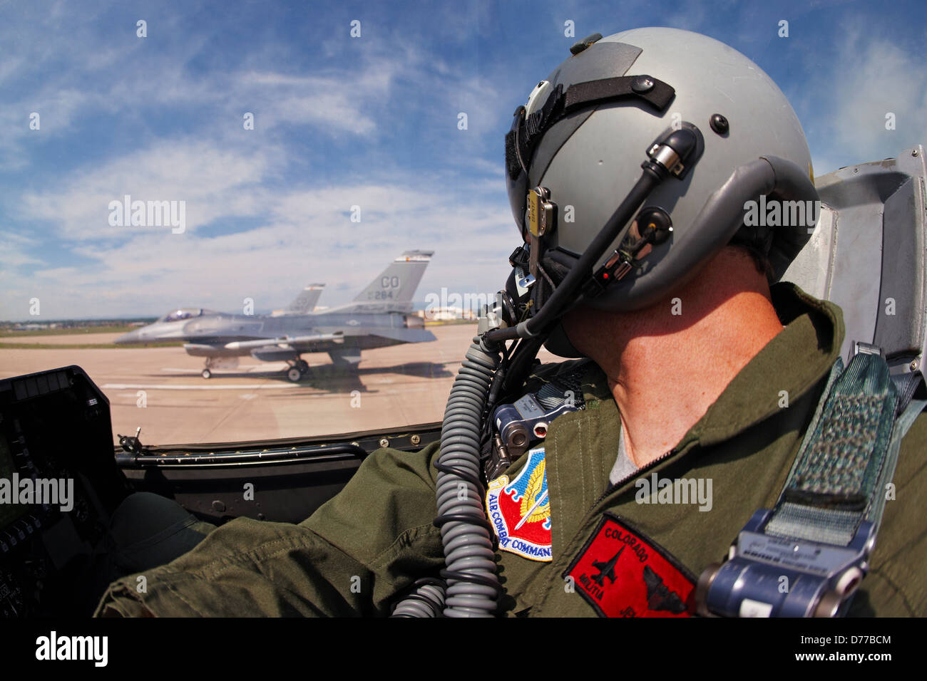 F 16 cockpit immagini e fotografie stock ad alta risoluzione - Alamy