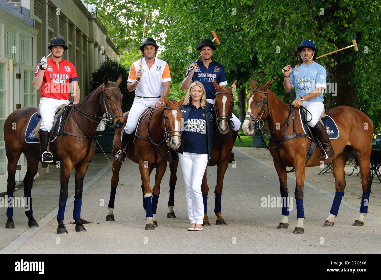 Andrea Vianini e Jodie Kidd Jodie Kidd arriva nella gazzetta Harrods ...