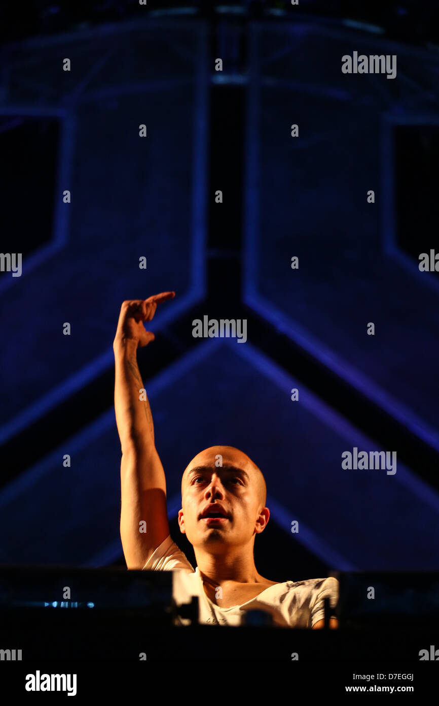 Posa di dj immagini e fotografie stock ad alta risoluzione - Alamy