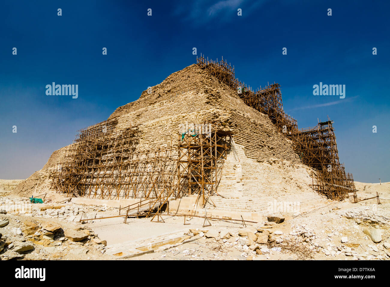 Piramide a gradoni di zoser immagini e fotografie stock ad alta ...