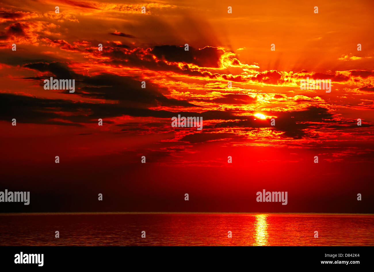 Alba al mare immagini e fotografie stock ad alta risoluzione - Alamy