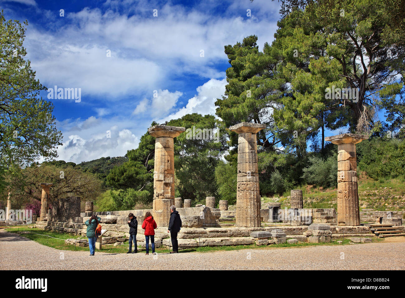 Il Tempio di Hera (noto anche come Heraion) è un antico edificio dorico ...