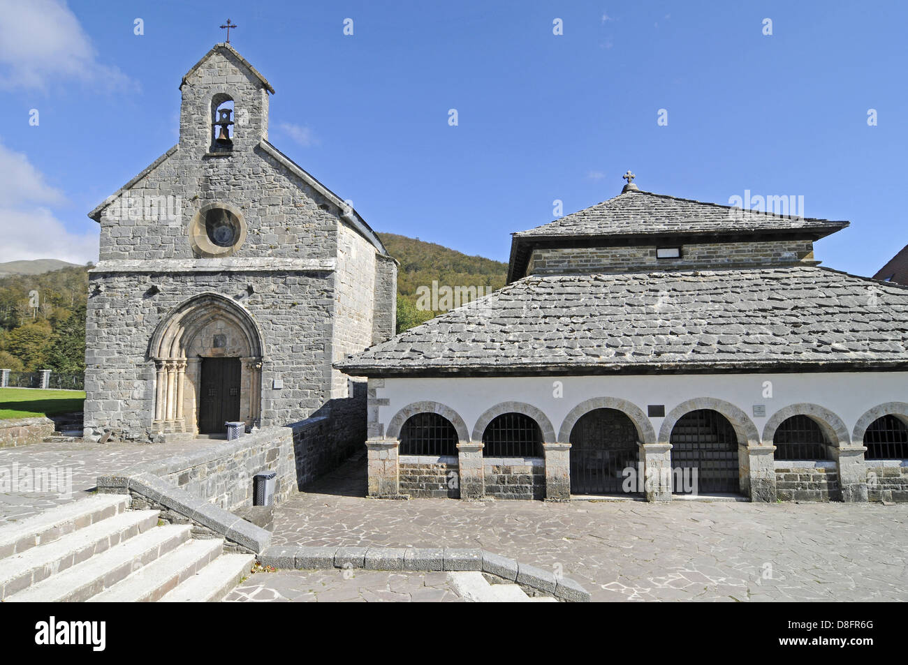 Roncesvalles pyrenees navarra spain immagini e fotografie stock ad alta ...