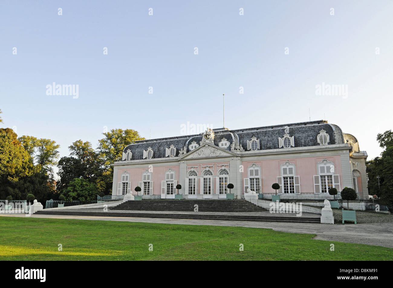 Schloss benrath schloss benrath immagini e fotografie stock ad alta ...