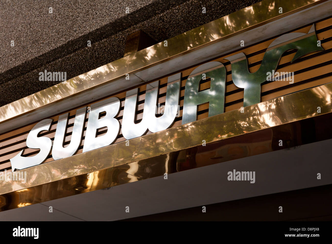 Subway restaurant sign immagini e fotografie stock ad alta risoluzione ...