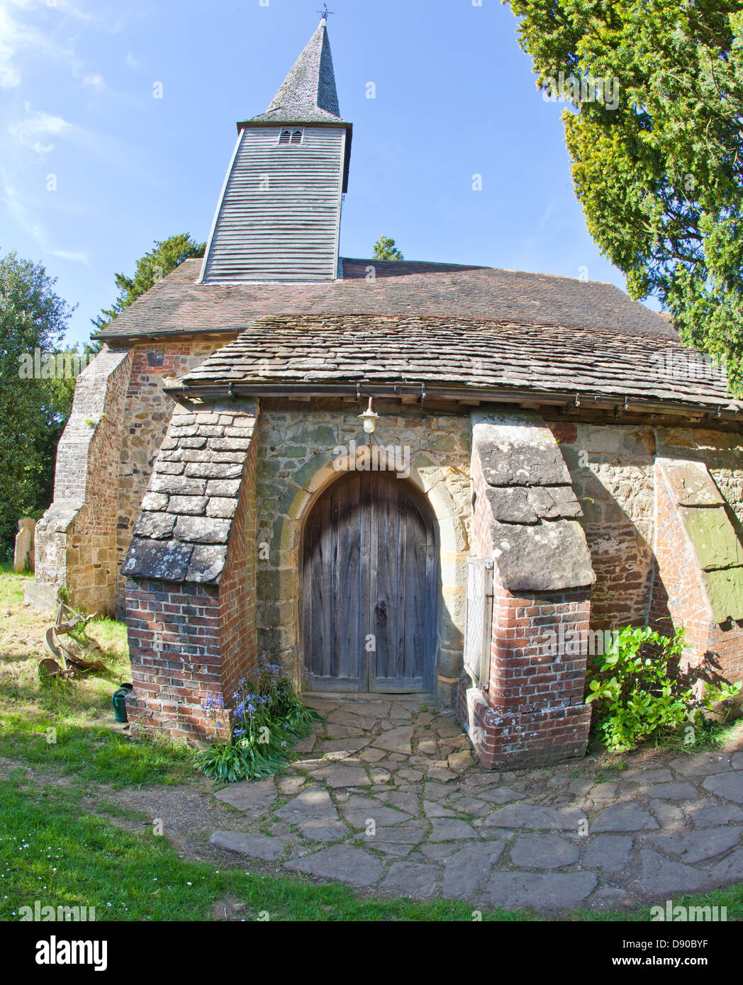 Chiese antiche immagini e fotografie stock ad alta risoluzione - Alamy