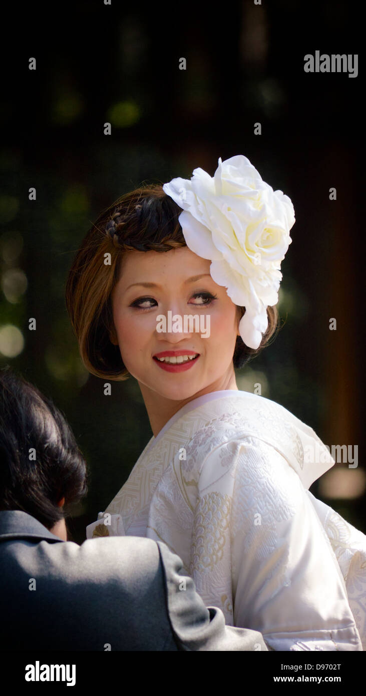 Matrimonio giapponese al santuario meiji jingu immagini e fotografie ...