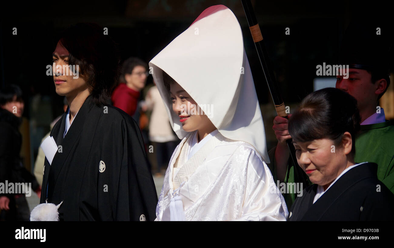 Matrimonio giapponese al santuario meiji jingu immagini e fotografie ...