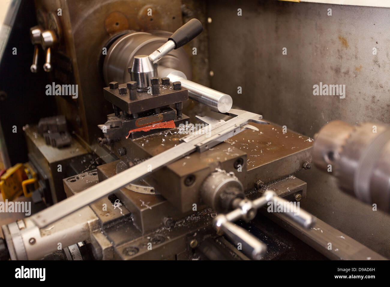 Lathe machine immagini e fotografie stock ad alta risoluzione - Alamy