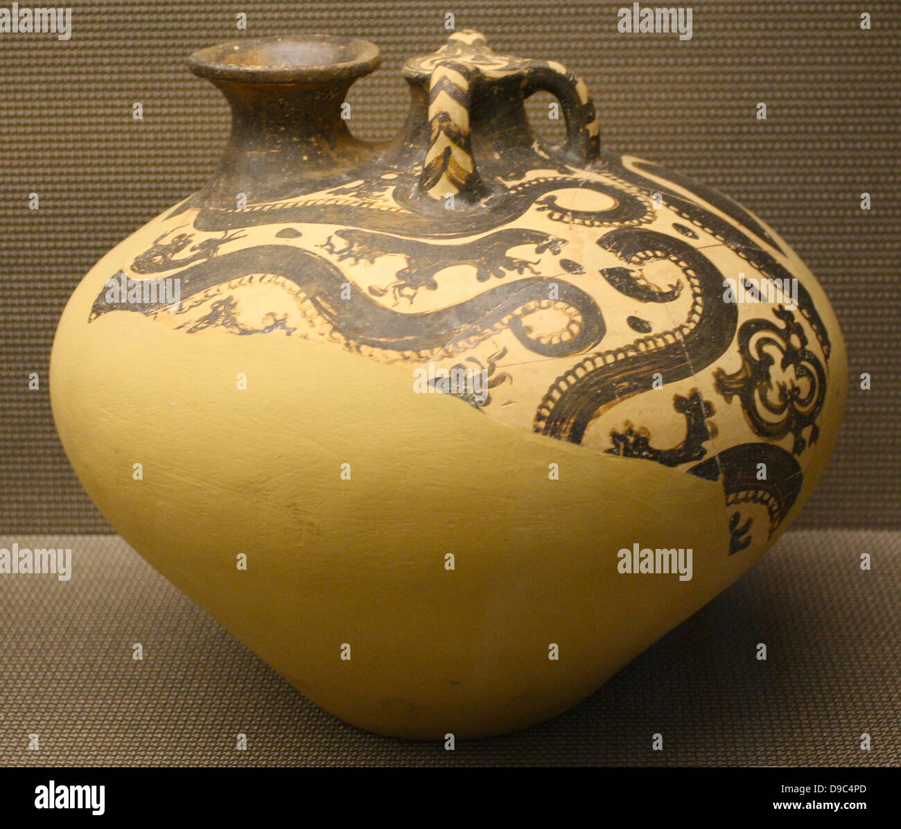Ceramica greca immagini e fotografie stock ad alta risoluzione - Alamy