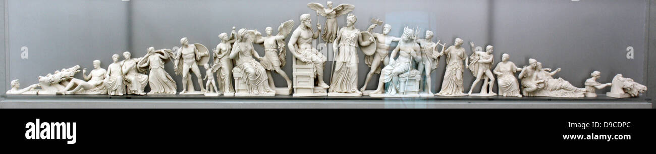 La ricostruzione del frontone orientale del Partenone secondo il ...