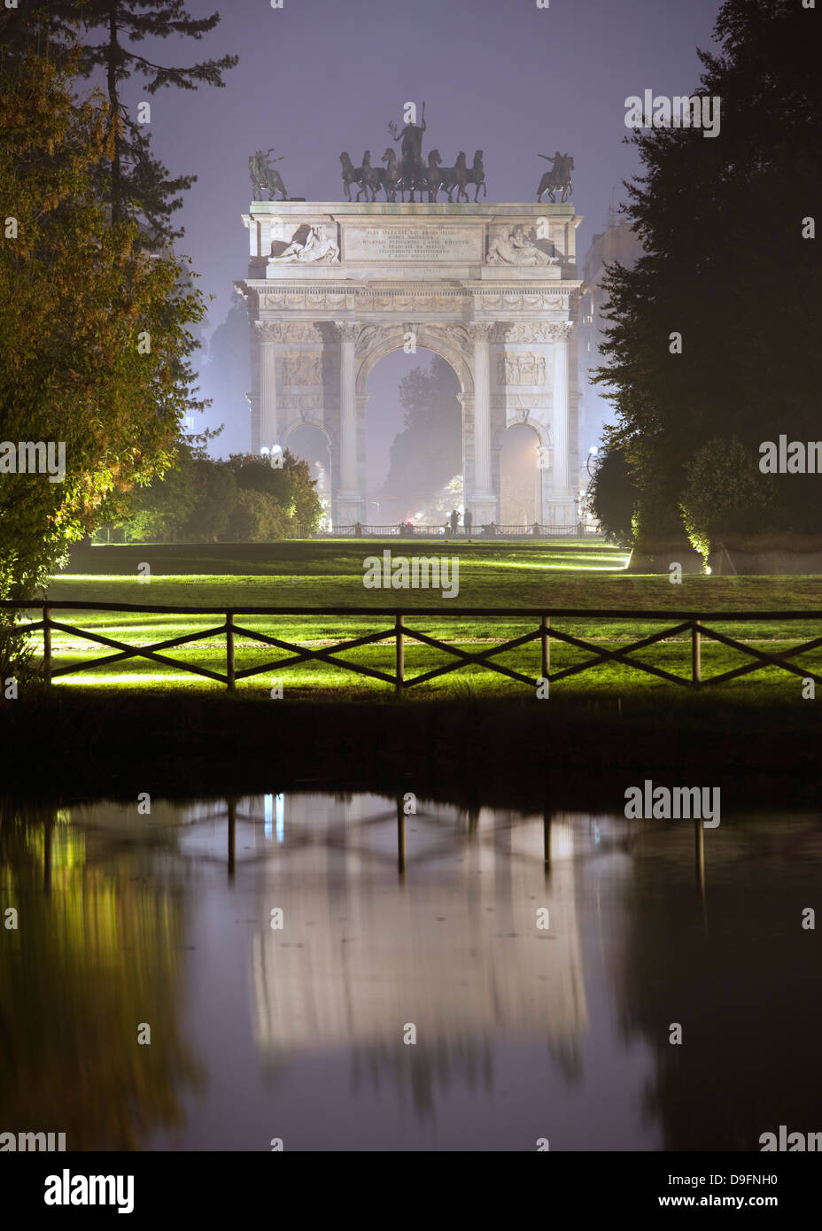 Monumenti milano immagini e fotografie stock ad alta risoluzione - Alamy