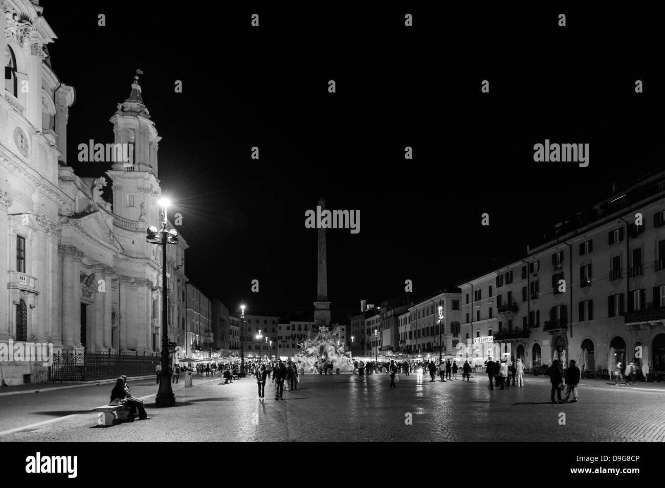 Piazza navona di notte immagini e fotografie stock ad alta risoluzione ...