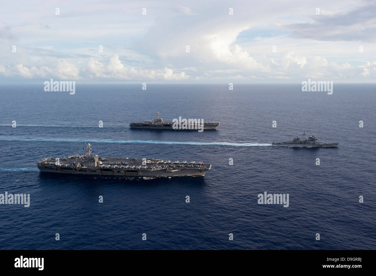 Incrociatore uss mobile immagini e fotografie stock ad alta risoluzione ...