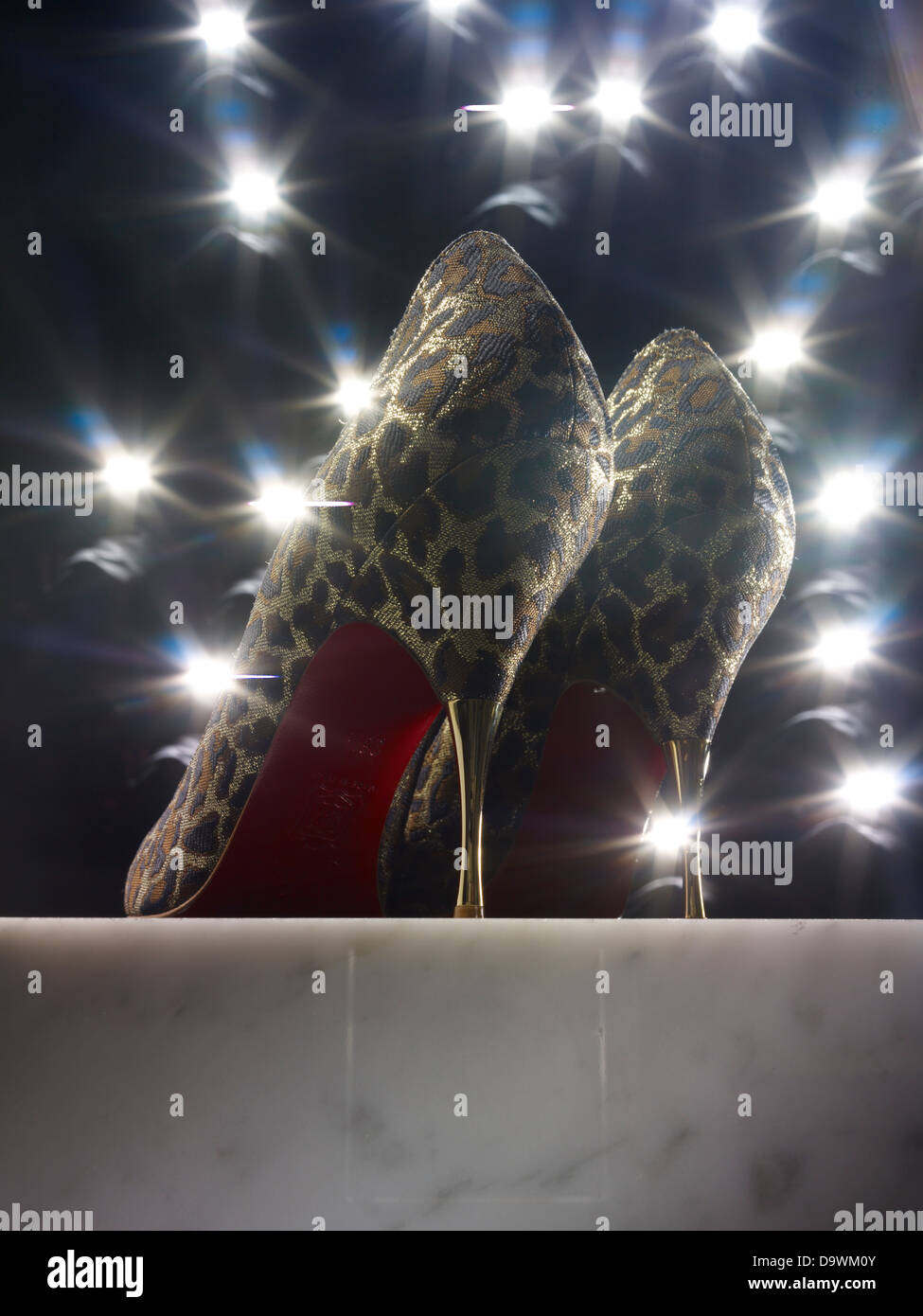 Stampare i tacchi immagini e fotografie stock ad alta risoluzione - Alamy