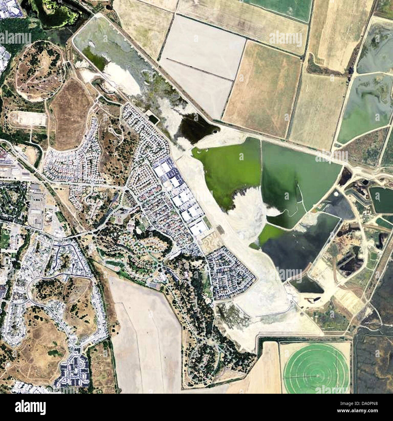 La Hamilton Air Force base, mostrata su una mappa topografica della ...