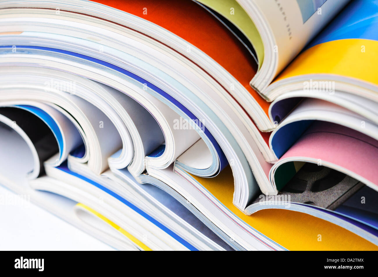 Riviste da leggere immagini e fotografie stock ad alta risoluzione - Alamy