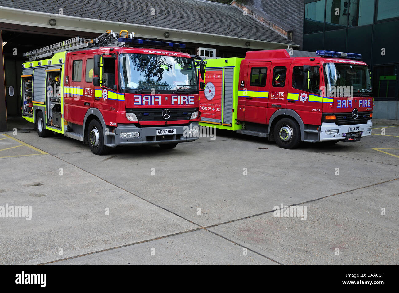 Motori antincendio rossi immagini e fotografie stock ad alta ...