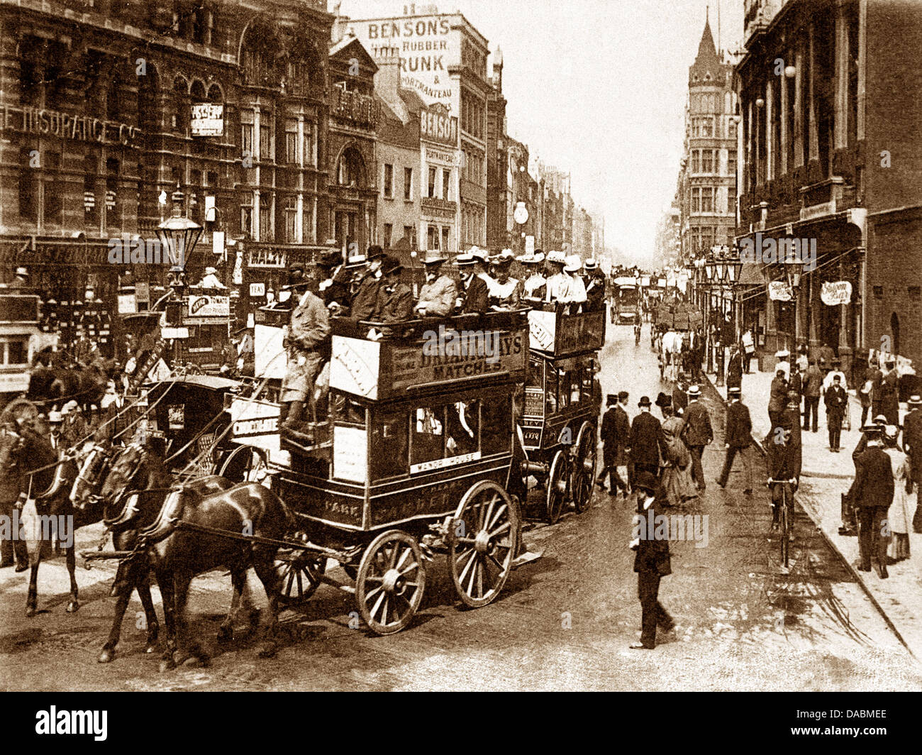 Strada di corte del tottenham di londra immagini e fotografie stock ad ...