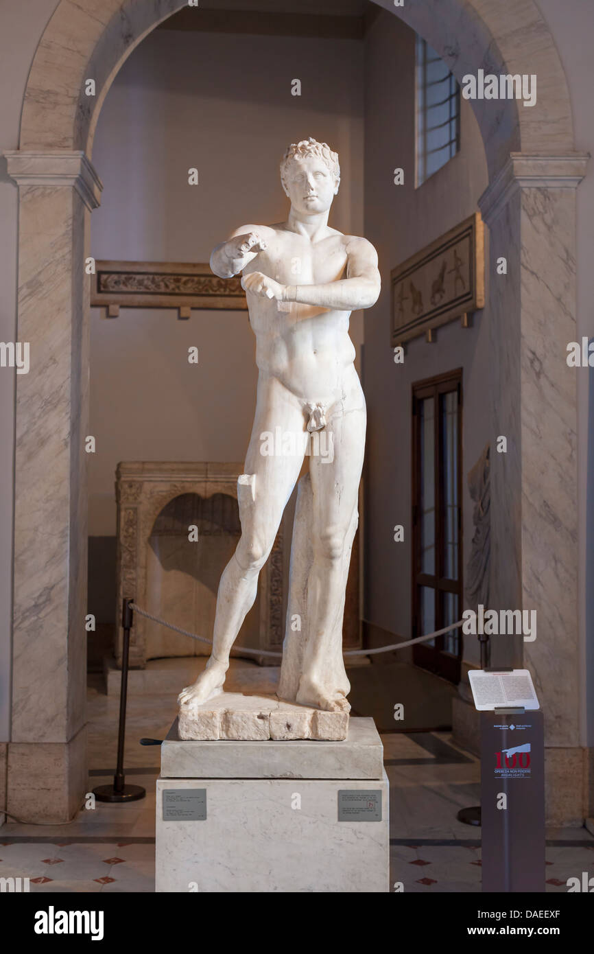 Statua apoxyomenos immagini e fotografie stock ad alta risoluzione - Alamy