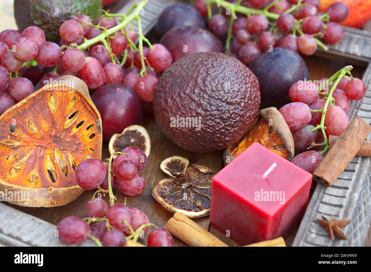 Frutti autunnali immagini e fotografie stock ad alta risoluzione - Alamy