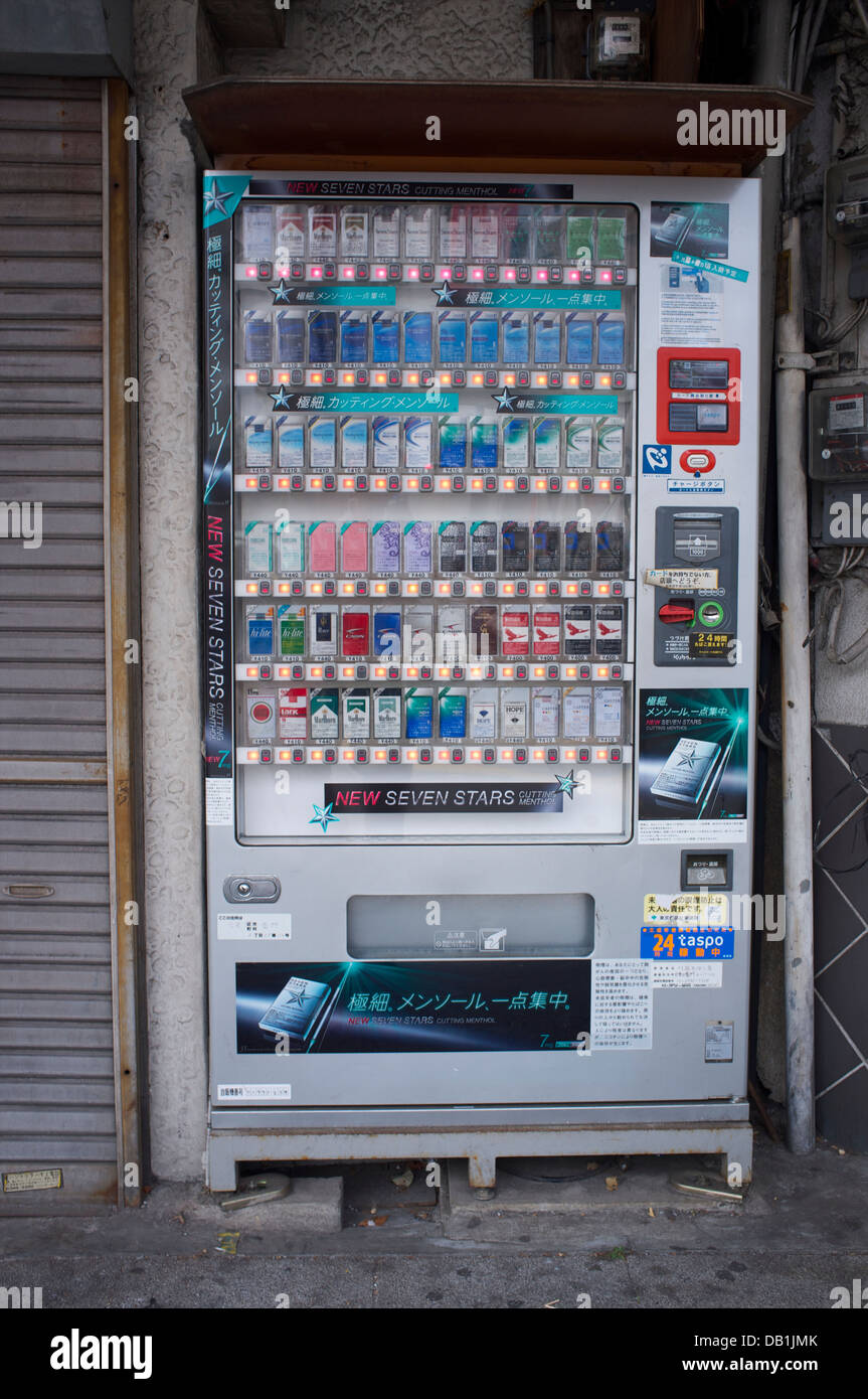 Tobacco vending machine immagini e fotografie stock ad alta risoluzione ...