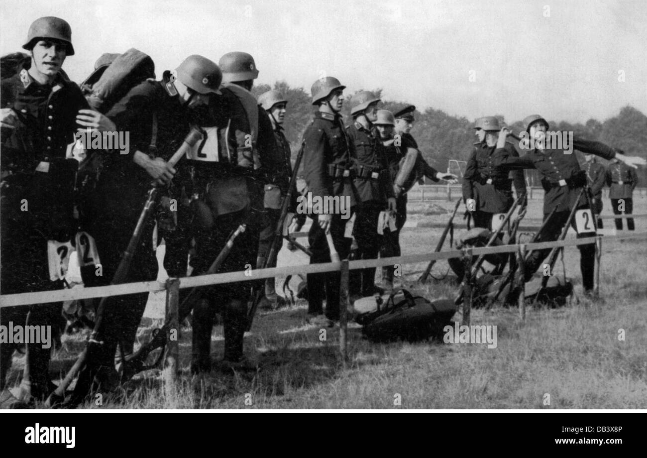 Ruck marcia ruck immagini e fotografie stock ad alta risoluzione - Alamy