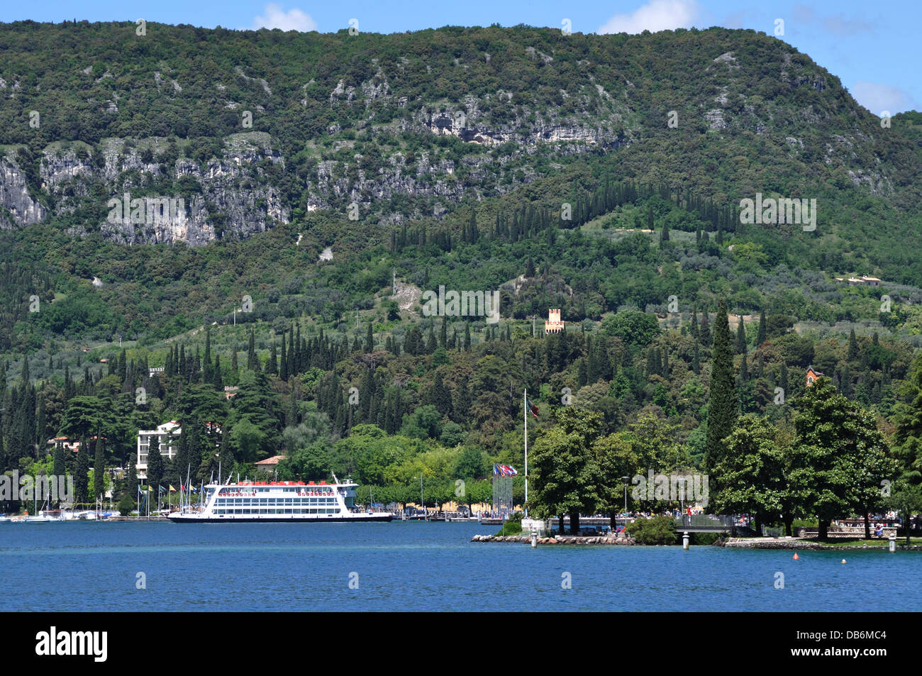 Traghetti per lago di garda immagini e fotografie stock ad alta ...