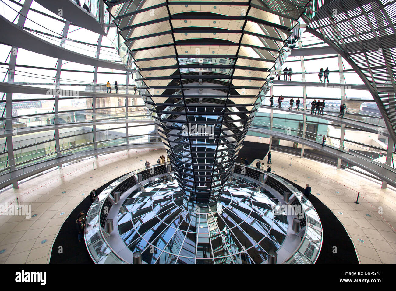 Cupola del reichstag berlino immagini e fotografie stock ad alta ...