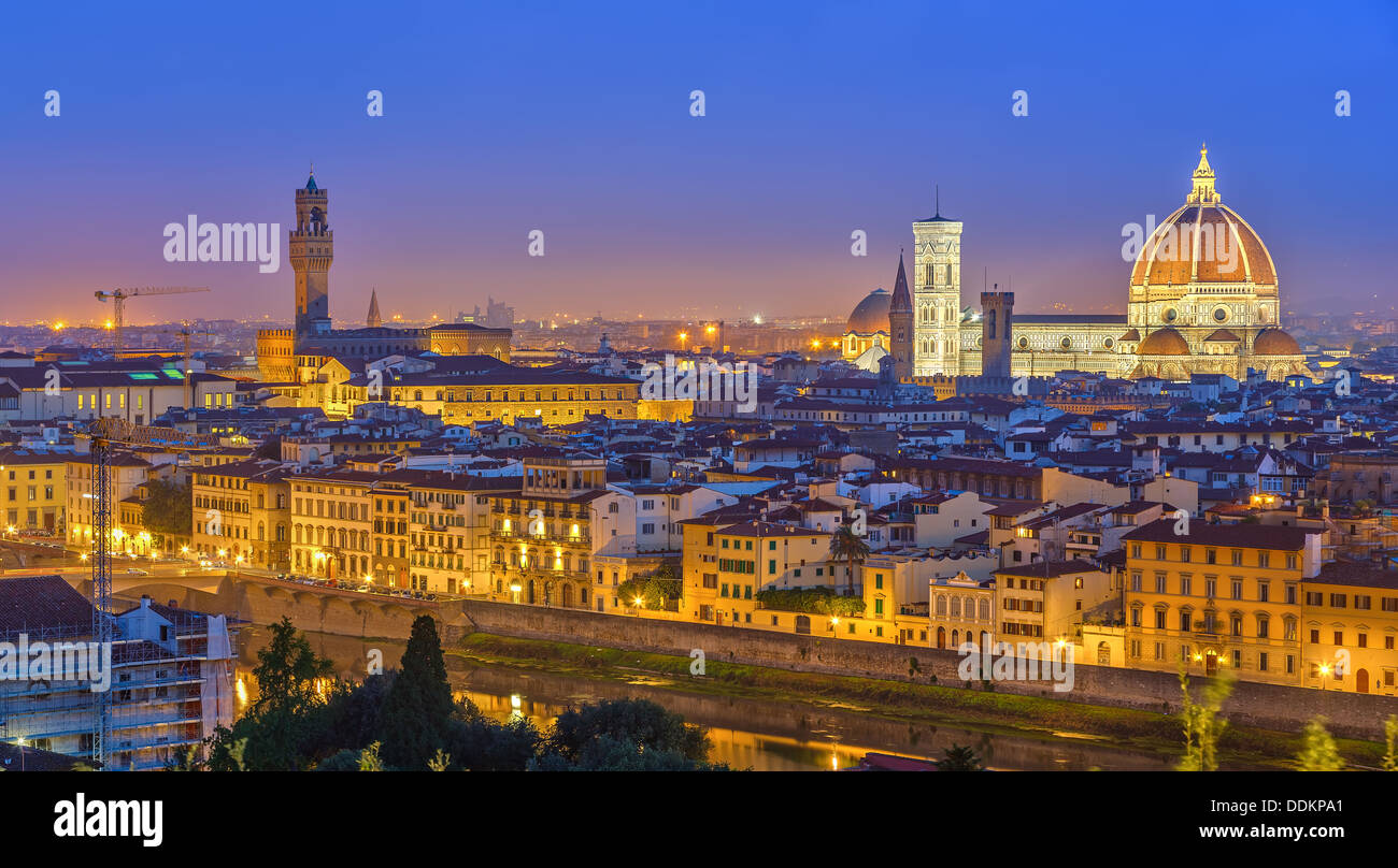 Notte Della Cattedrale Di Firenze Immagini e Fotos Stock - Alamy