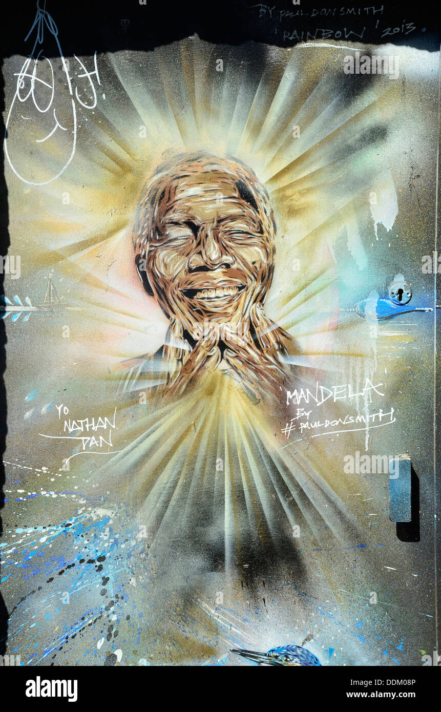 Street art painting of nelson mandela immagini e fotografie stock ad ...