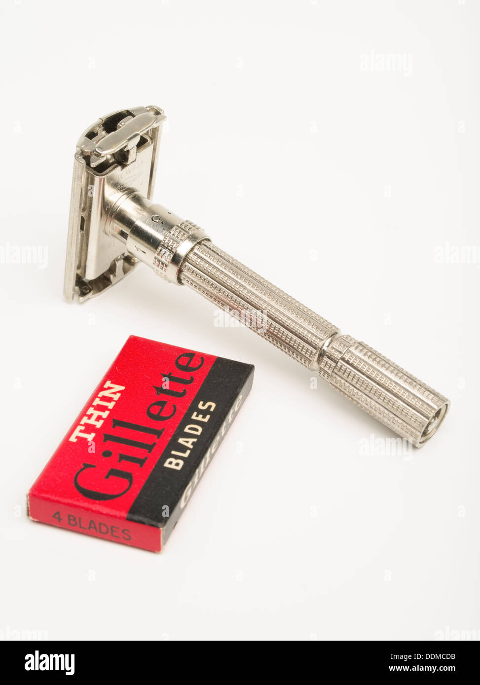 Vintage razor immagini e fotografie stock ad alta risoluzione - Alamy