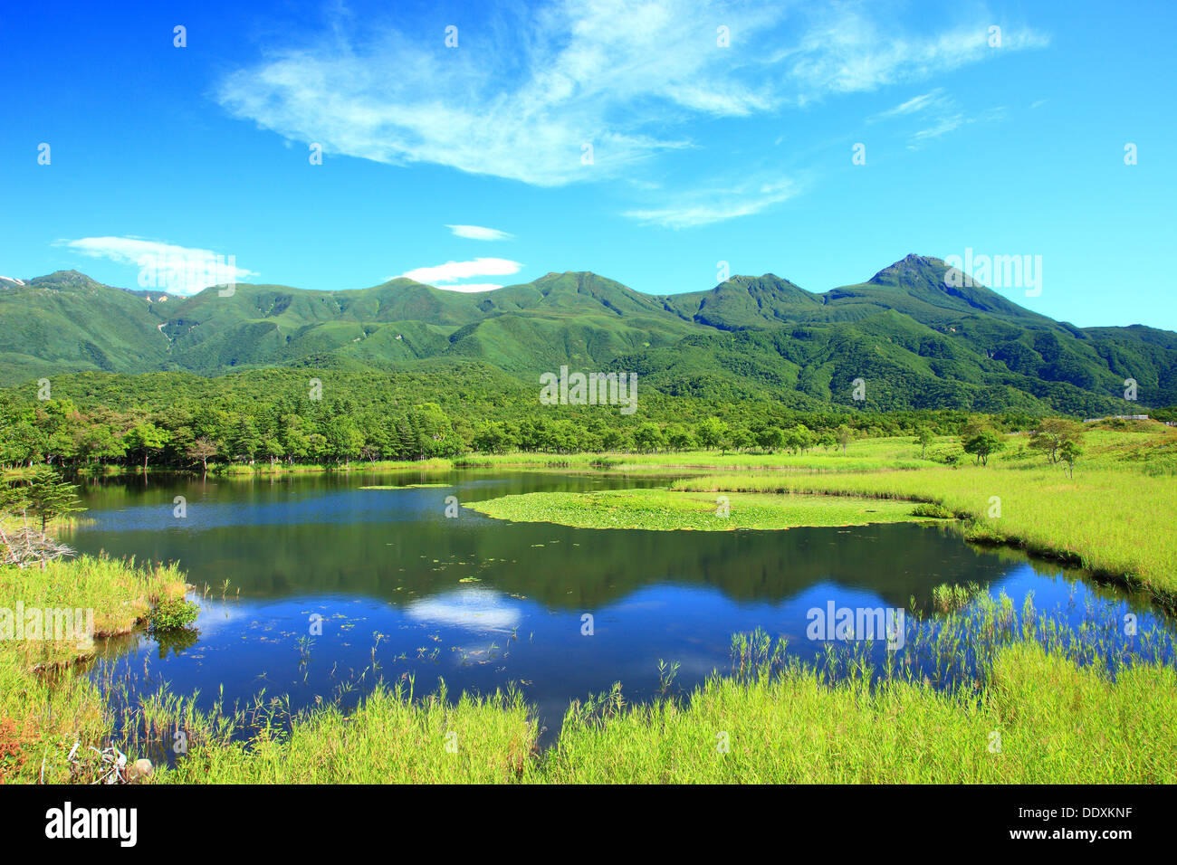 Shiretoko berge immagini e fotografie stock ad alta risoluzione - Alamy