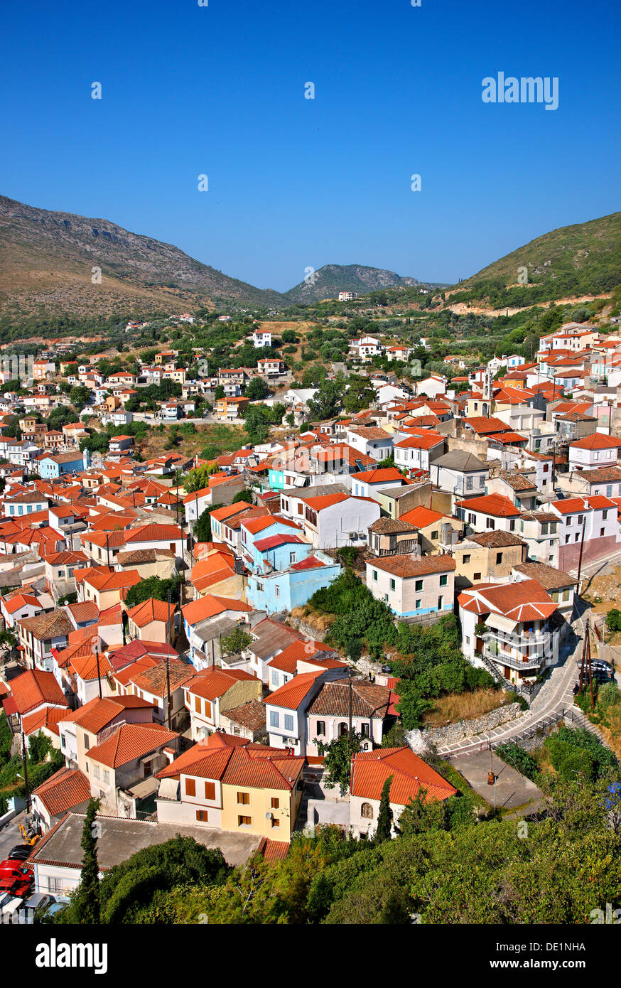 Vecchia strada della città di samos immagini e fotografie stock ad alta ...