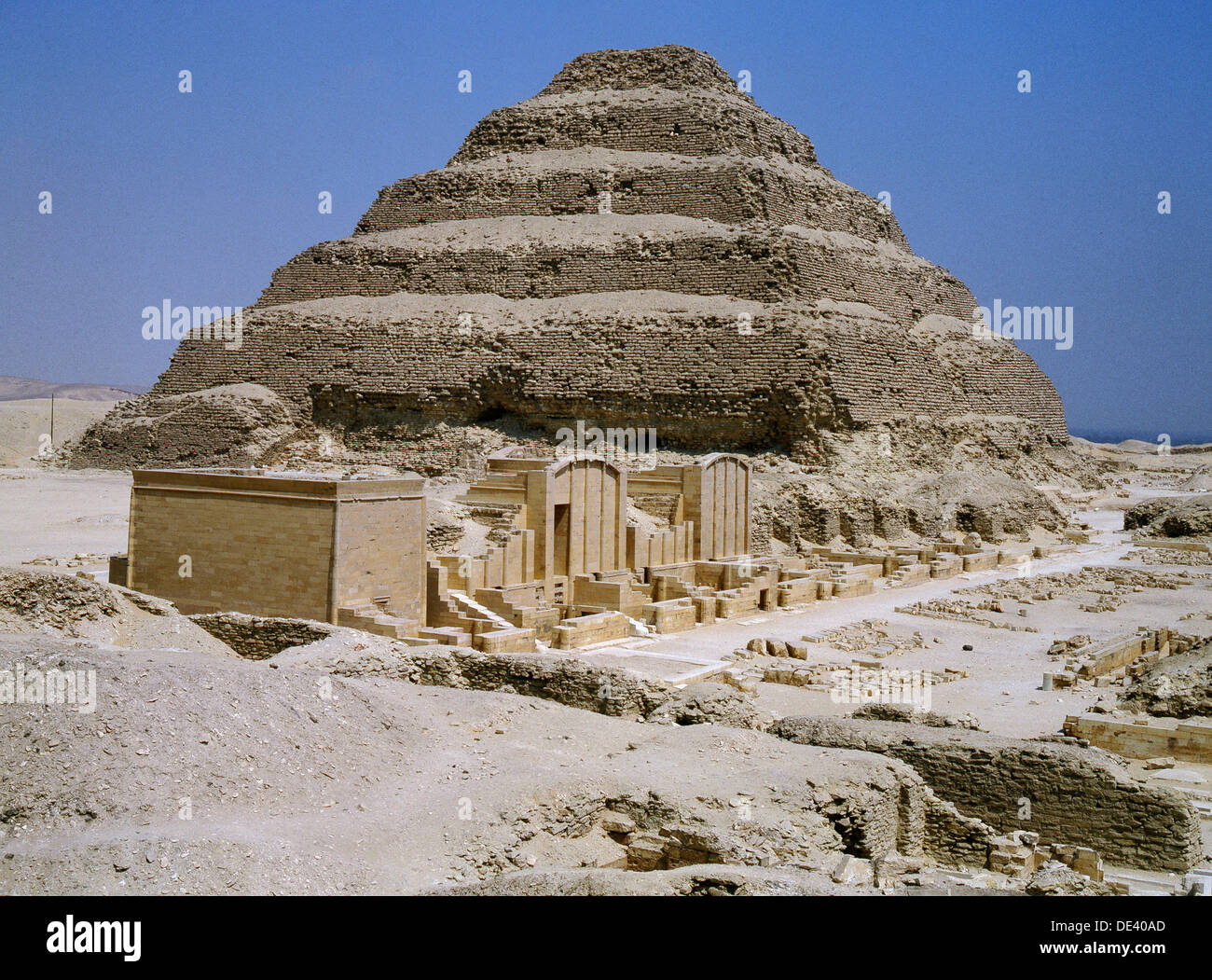 La Piramide A Gradoni Di Zoser Immagini e Fotos Stock - Alamy