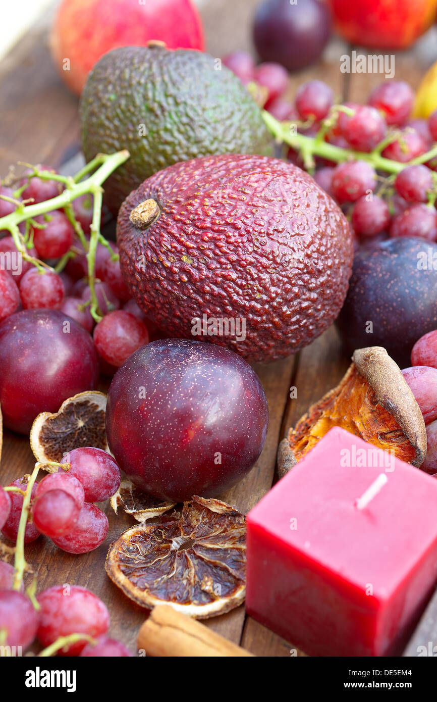 Frutti autunnali immagini e fotografie stock ad alta risoluzione - Alamy