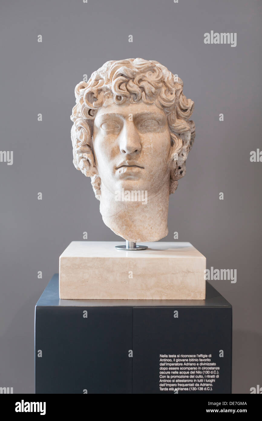 Ritratto di antinoo immagini e fotografie stock ad alta risoluzione - Alamy
