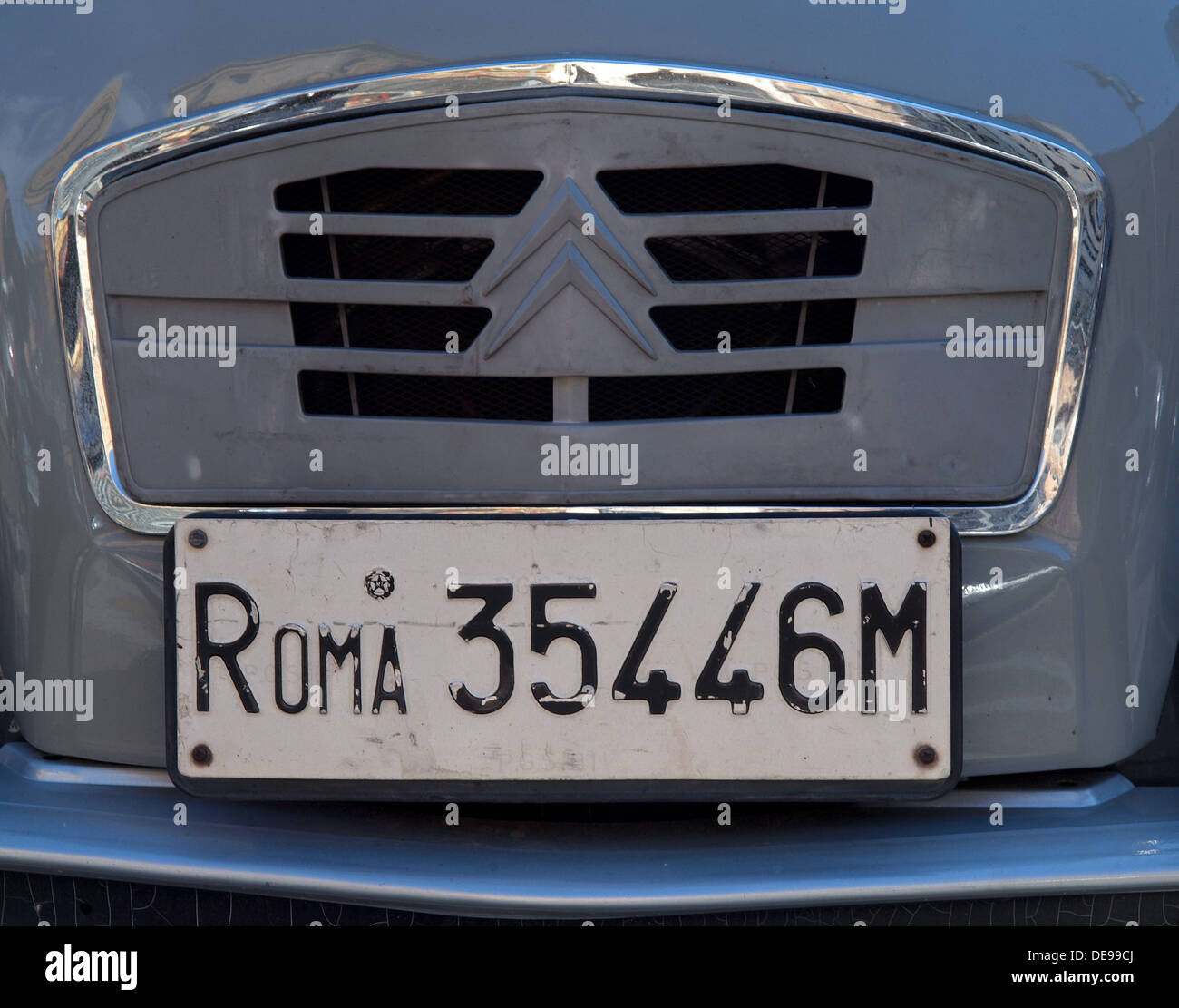 Macchina romana immagini e fotografie stock ad alta risoluzione - Alamy