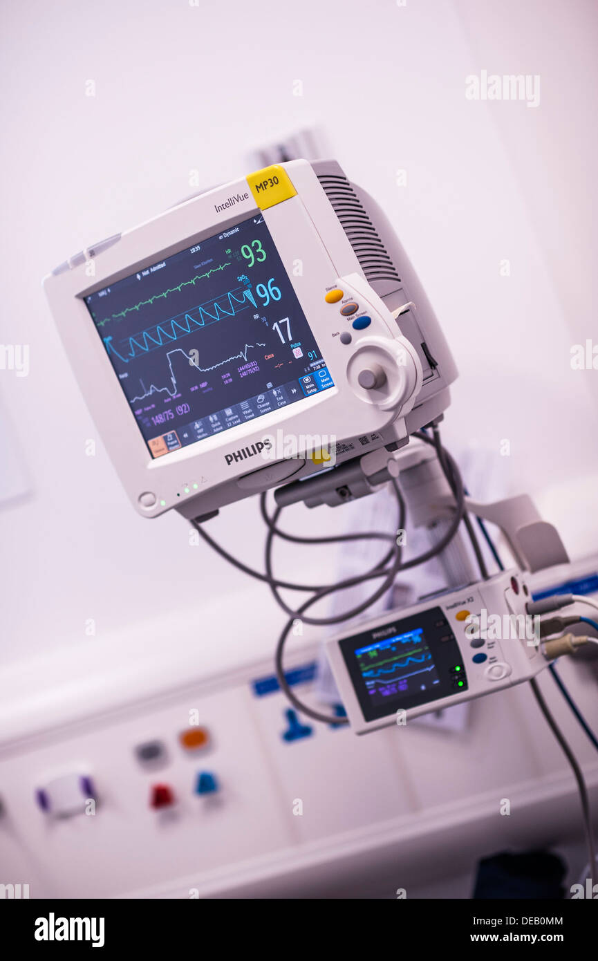 Cuore ecg immagini e fotografie stock ad alta risoluzione - Alamy