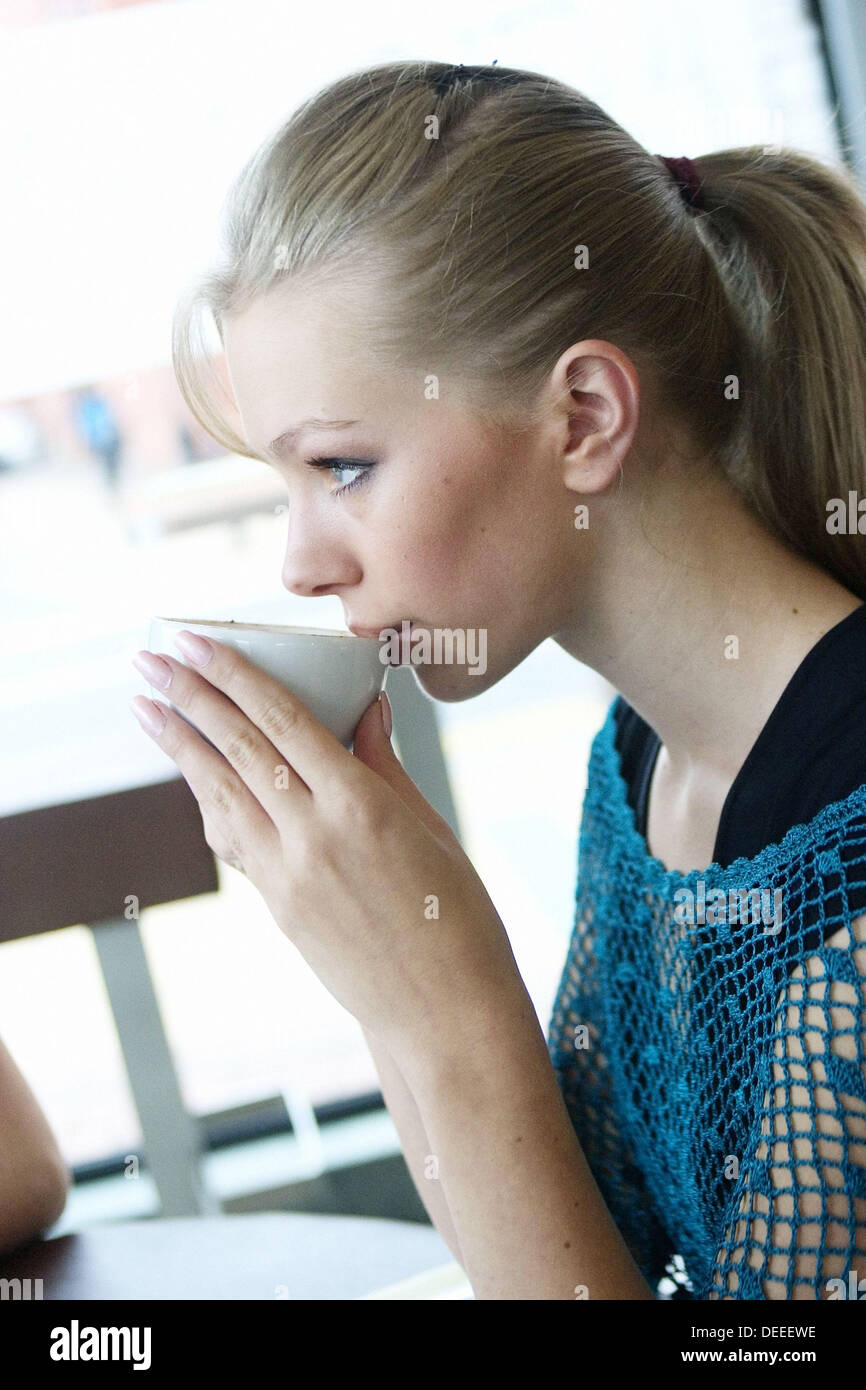 21 year old girl immagini e fotografie stock ad alta risoluzione - Alamy