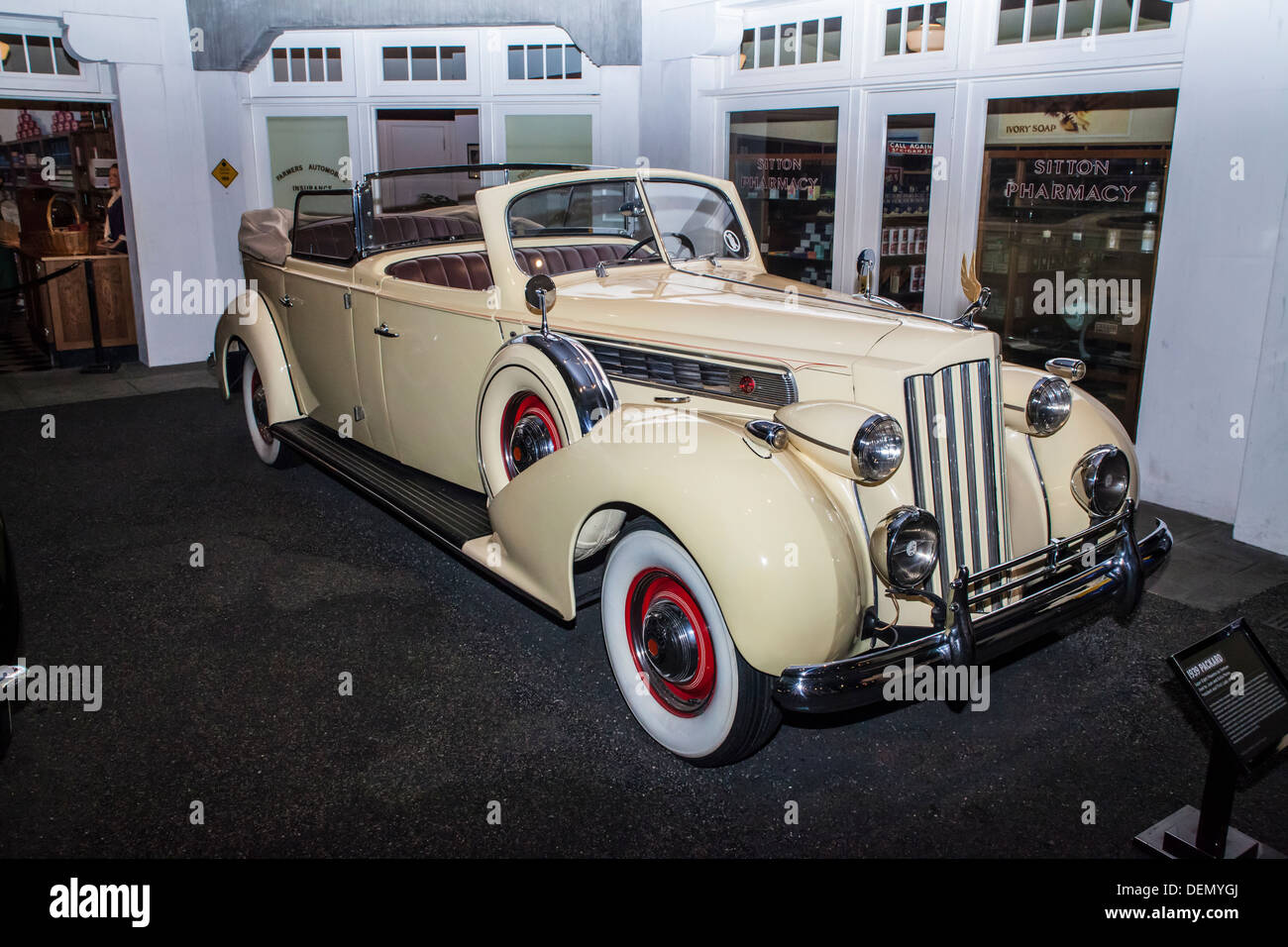 1939 Packard utilizzato da Juan e Evita Peron Presidente e la First ...