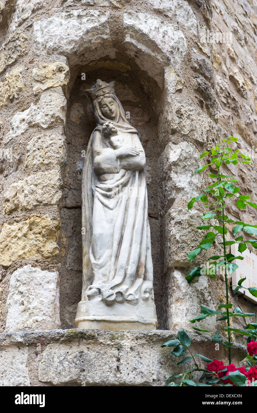 Santa maria con bambino immagini e fotografie stock ad alta risoluzione ...